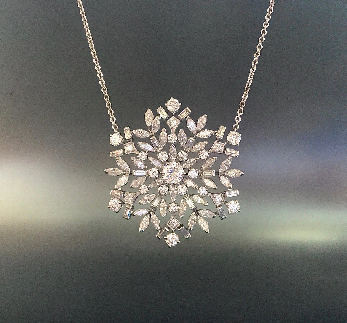 Raymond C. Yard, Snowflake Pendant – RaymondCYard